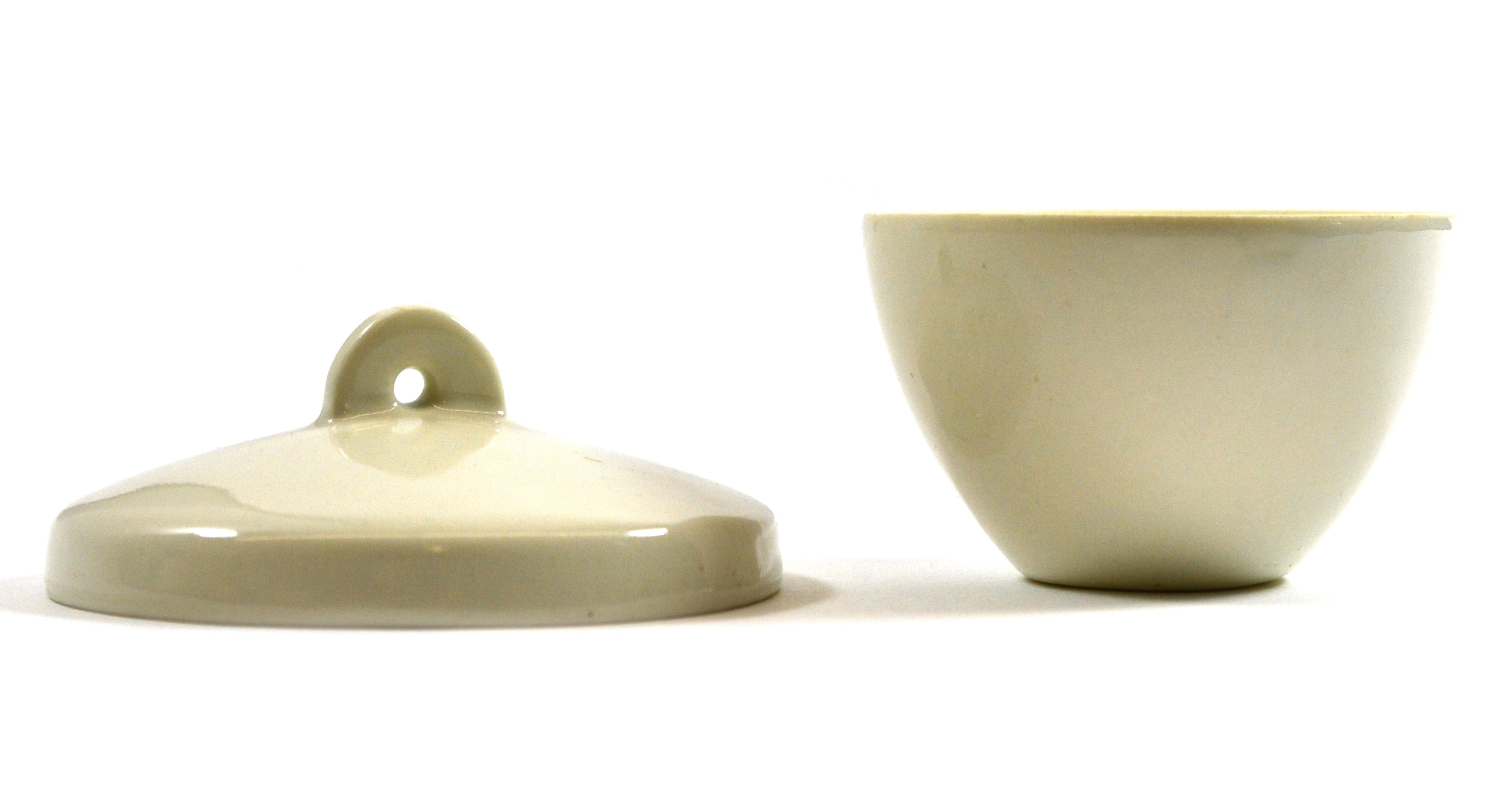 Porcelain Crucible with Lid, 30mL Capacity - Squat Form — hBARSCI