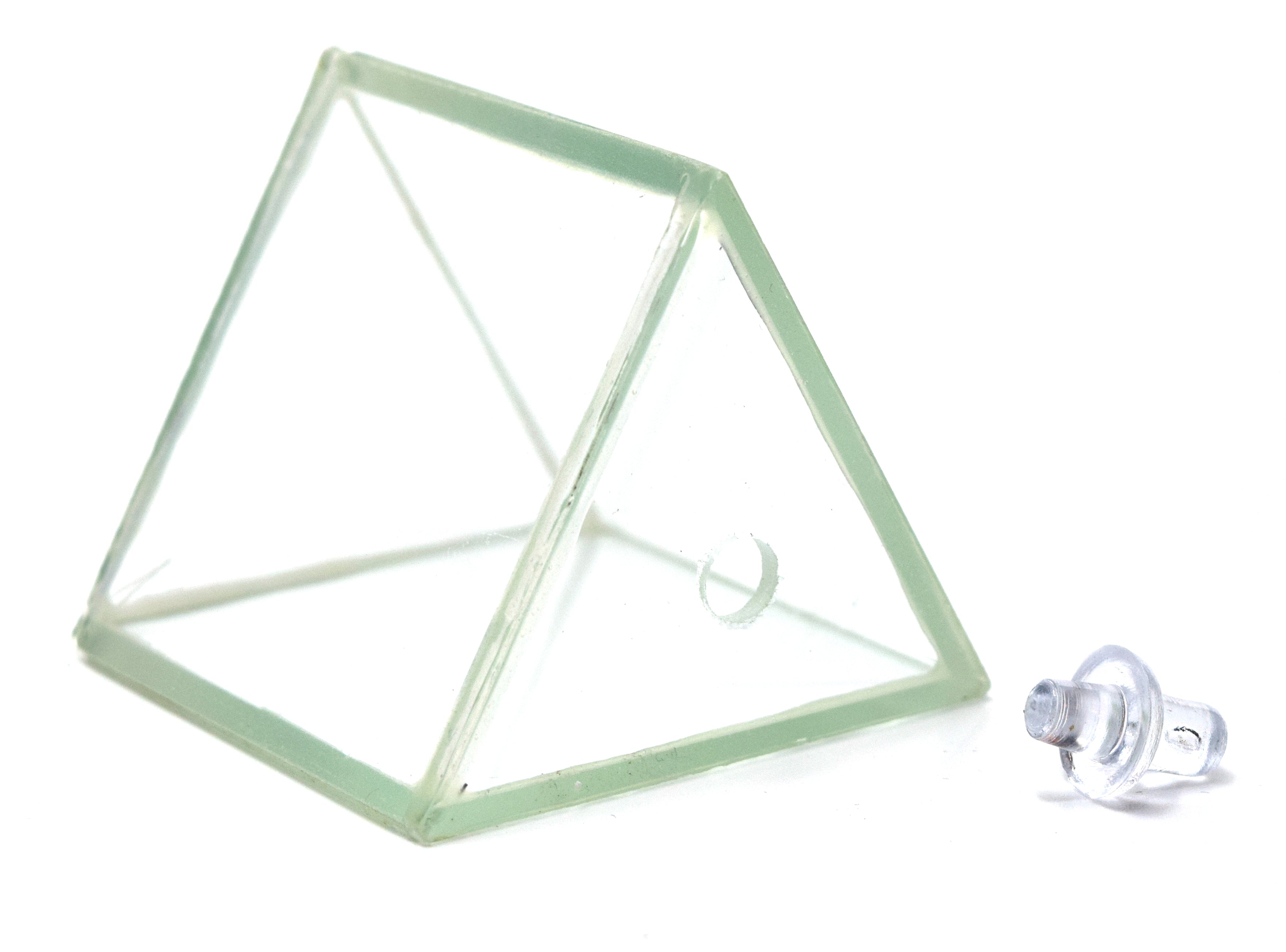 Hollow Glass Prism, with Stopper, Size 50 x 50 mm - Eisco Labs — hBARSCI